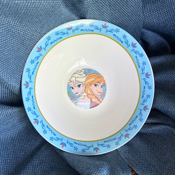 Disney | Dining | Disney Frozen Elsa And Anna Cereal Bowl 7 | Poshmark